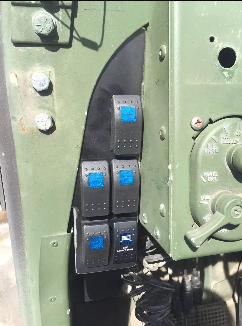 Lighted Rocker Switch Panel - 5 Gang - Specify With or Without Switche ...