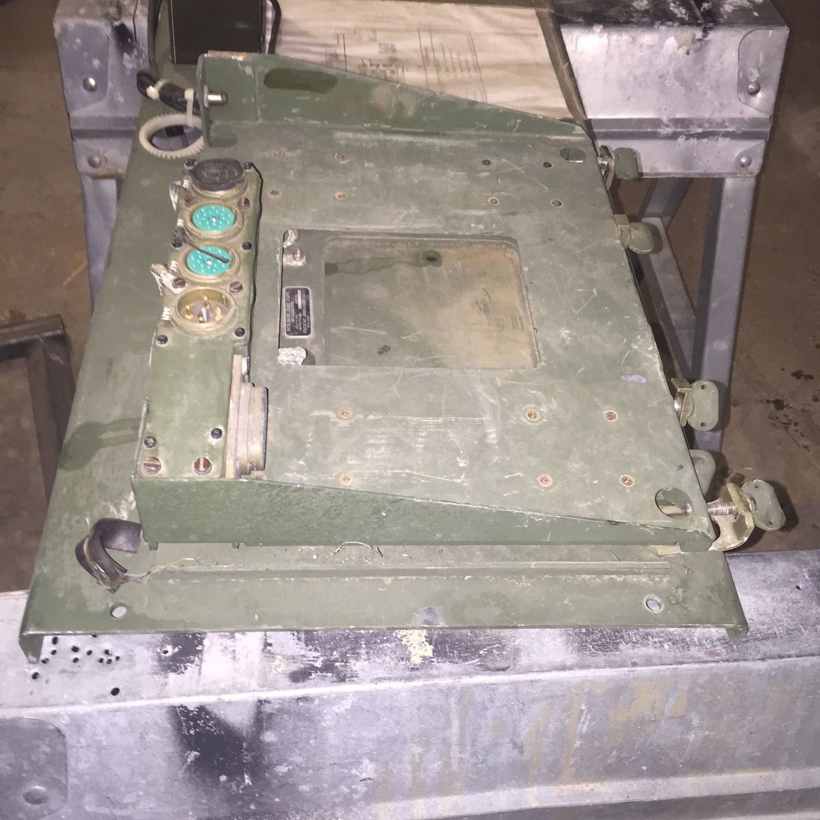 Military Radio Rack & Speaker - MT-6352/VRC Mounting Base – Federal ...