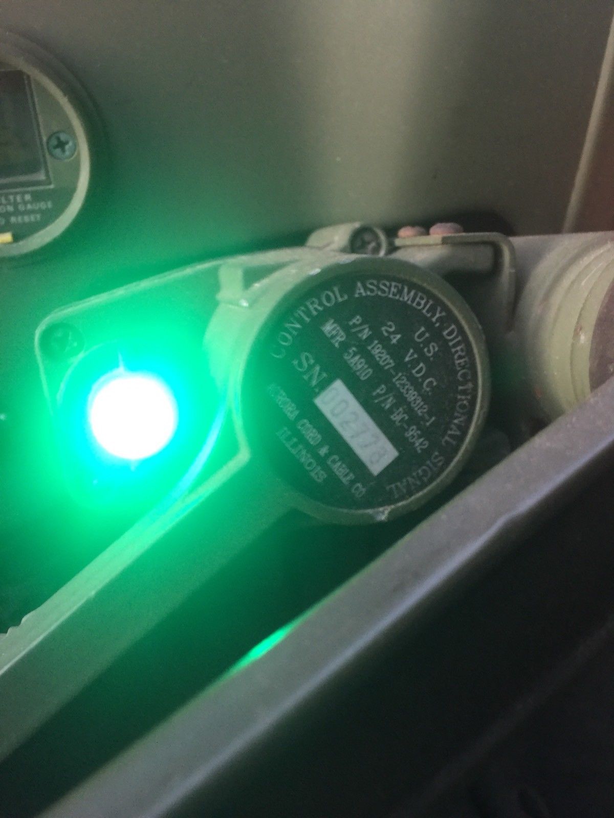 MILITARY-HUMVEE-turn-Signal-Bulb-24V-LED-Plug-amp-Play-Military-M998-H ...